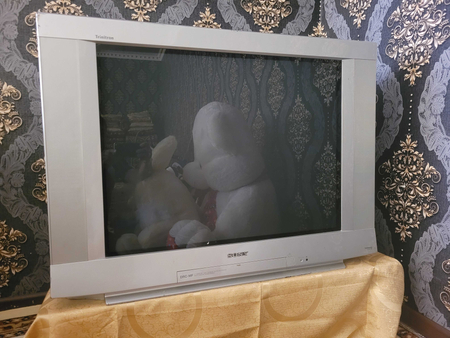 Televizor tezda sotiladi