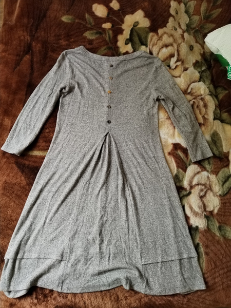 Продам платье женское