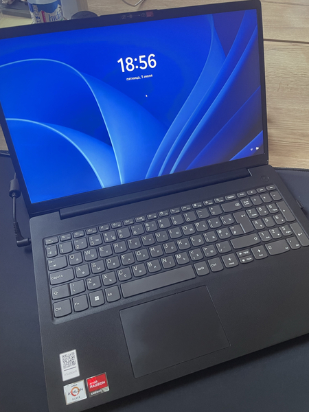 Срочно продаю LENOVO V15 G4