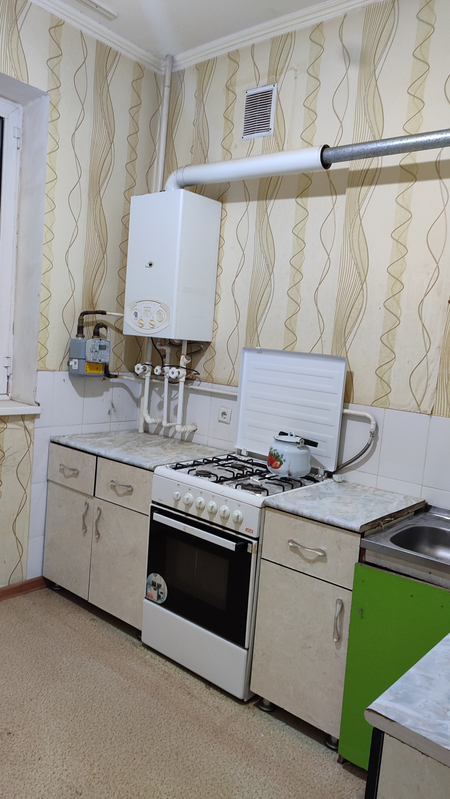 Kamolot uylaridan 2 xonali uy sotiladi