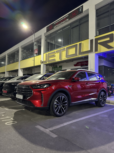 Срочно продаю JETOUR X70 plus