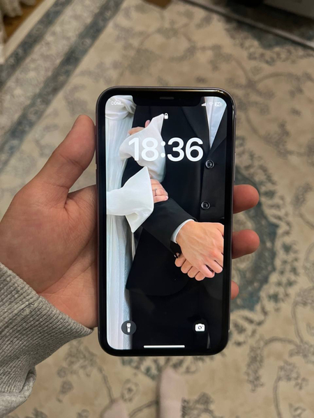 Tel iphone 11 sostayanasi yaxshi akkuratni tutilgan