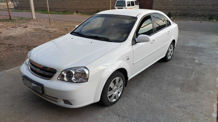 Продается автомобиль Шевроле Лачетти 2012 г 1.8