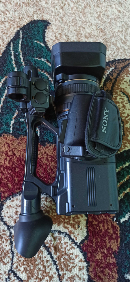 2шт Sony ax2000 на  восстановление