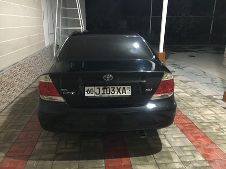 Toyota camry 35 srochna sotiladi