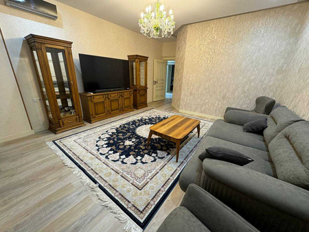 Паркентский 3/6/9 Golden House Евроремонт и обстановка ,закрытый двор