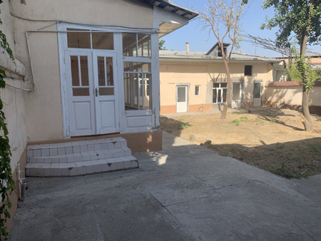 Участок в аренду.  ДОМБРАБАД. 4 комнатнат 400$