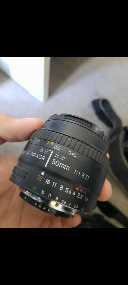 Obyektiv nikon sotiladi