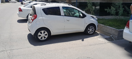 Spark 2023 avtomat gaz sotiladi.