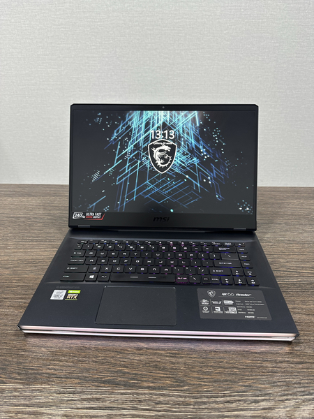 мощный, игровой i7 ноутбук MSI GE66 Raider, подсветка клавиатуры