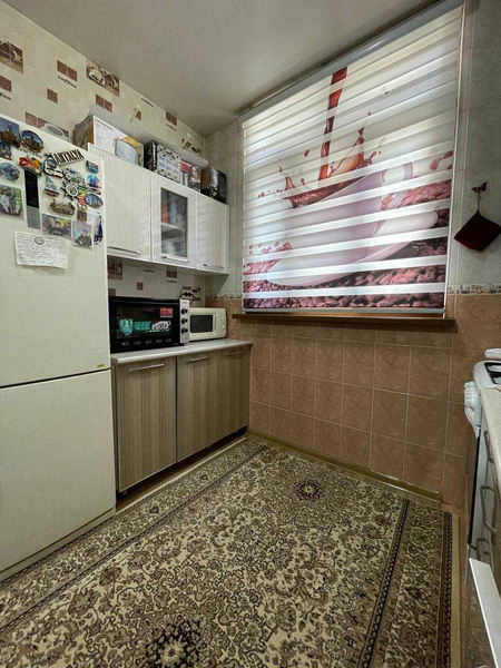 Тинчликда 4 хонали ажойиб квартирамиз сотилади, 2-каватда, 90 м2
