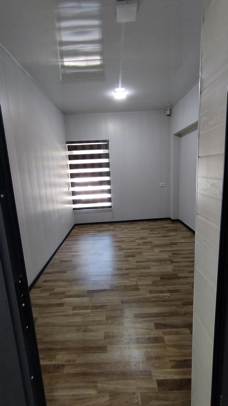 Vokzalda 5 xonalik ofis sotiladi