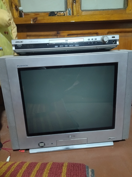 LG televizor flatron+Sony DVD