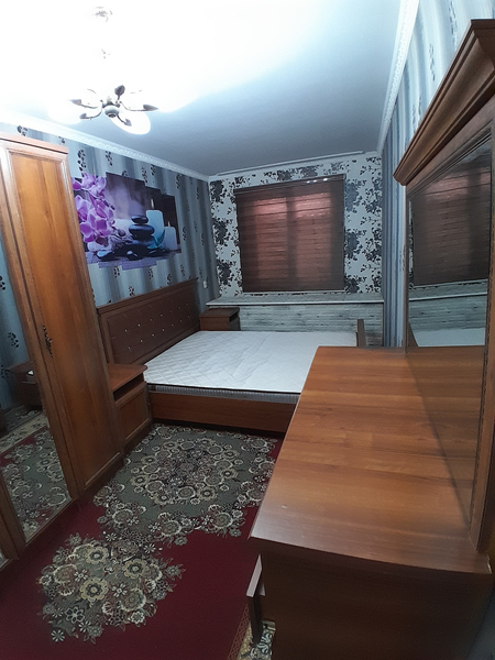 Kvartira sotiladi. 2 xonali (3 xona qilingan)
