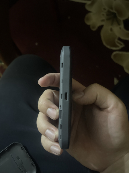 Modem huavey rasiyadan kegan uyda wifi bor shu uchun sotyap man