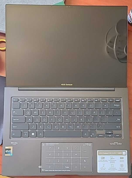 Asus Zenbook Q420VA