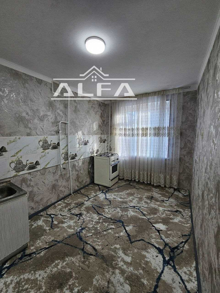 3 xonali 75m² 3-qavat sotiladi.