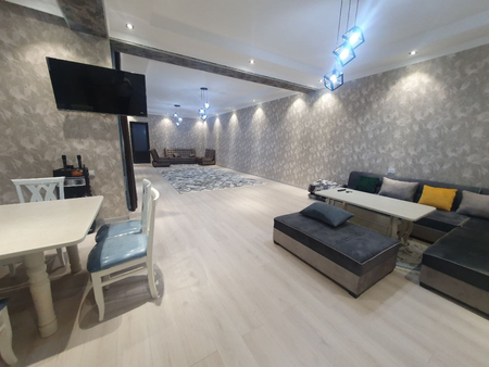 Dacha sotilad.  Chirchik platinadan 13 km