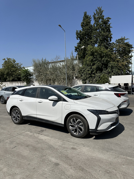 Buick Velite 6 450km nalichiyda