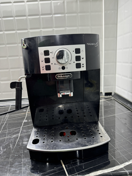 Кофемашина Delonghi