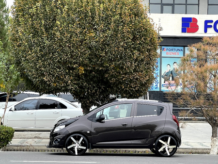 Spark saka diska Vossen R18 sotiladi.