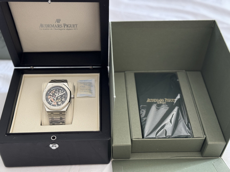 Audamres Piguet qo’l soati