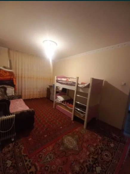 Себзар 3/1/5 Продаётся не торец общ пл 70