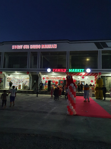 Savdo Markazi va choyxona sotladi 300000 $ Dollir kilwladi uzaro