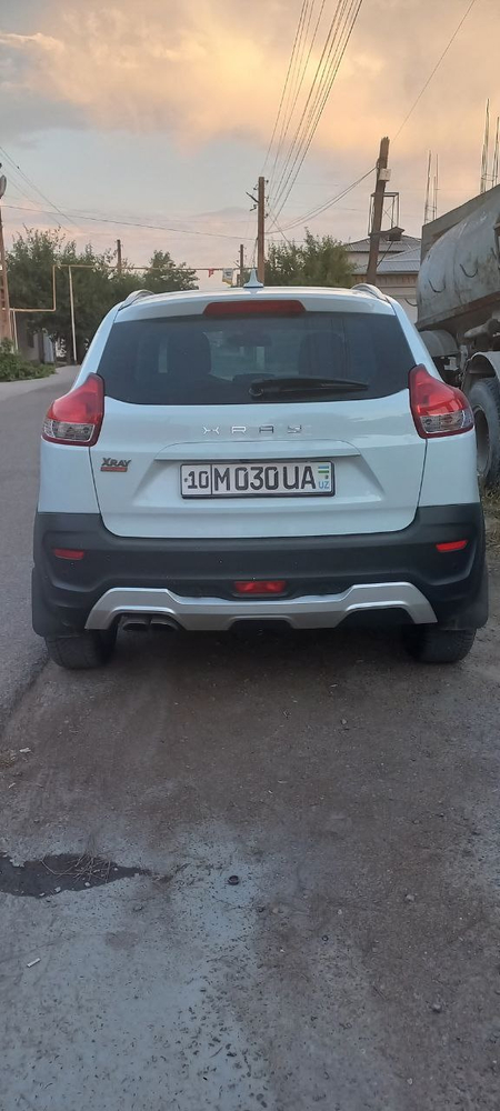 Лада Хрэй Lada Xray.сотилади-обмен