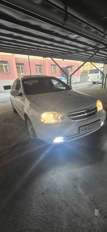 Ласетти 3пазитса автомат 4500$борга нася савдо \\n2013йил
