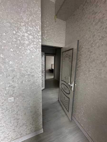 Срочно! Продажа. 3/3/9. Массив Панельный.