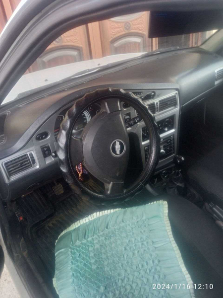 Chevrolit nexia 2 avtomobili sotiladi