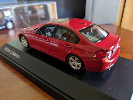 Масштабная модель BMW 3 серии 1:43