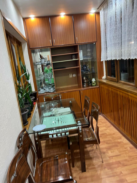 аренда 4х комнатная Ибн сино 2  500у.е