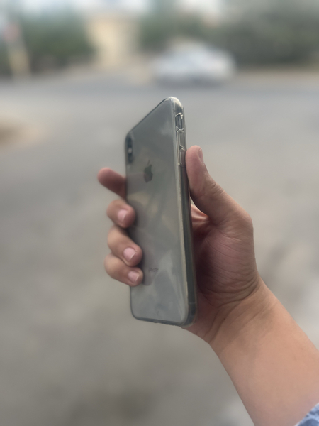 Iphone x max xotira 64 gb..xolati alo darajada korobka dokument bor