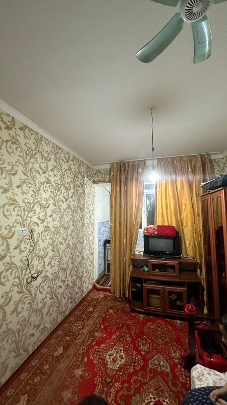 Уй сотилади озимни уйим