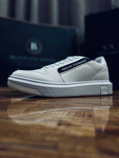 Armani exchange кроссовки  в городском стиле