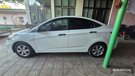 Hyundai Accent 2012