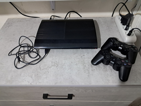 Продам PS3 , память 1 терабайт