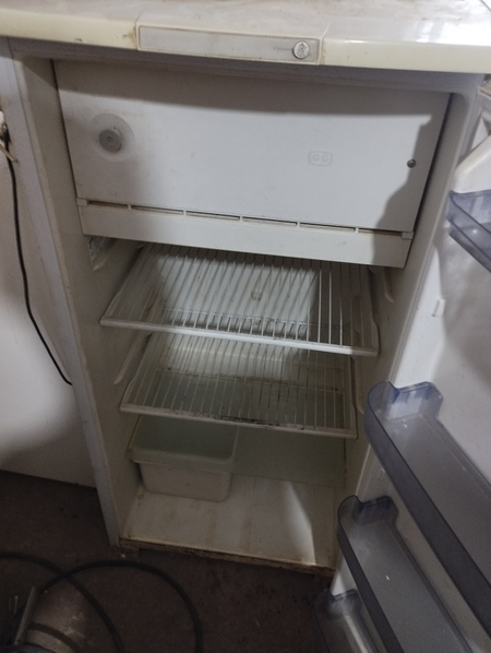 Холодильник samsung sotiladi