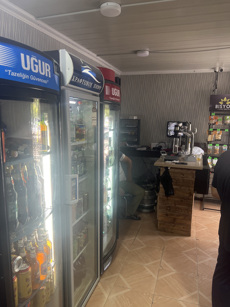 Vino vodka bar sotiladi