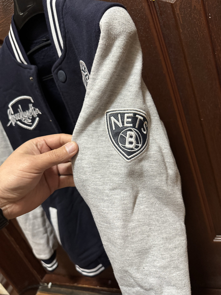Продам Бомбер и Ветровку Moncler