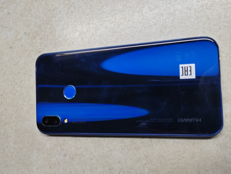 Продаётся телефон Huawei P20 lite