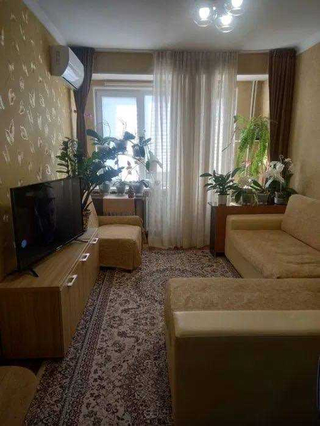 Кушбеги 1в2/7/9, 42м2, Бывш общ, Панель, Студия. Ор-р: Речка Кушбеги