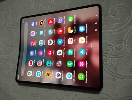 Samsung Galaxy Z Fold 3