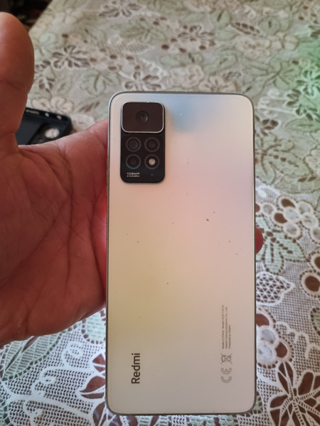 Redmi note 11pro 8/128 sotiladi