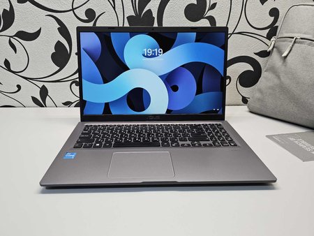 ПРОДАМ Asus X515EA Ноутбук Core i3 11-ПОКОЛЕНИЯ/8GB/256SSD/15.6\\\
