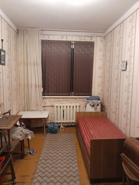 Продаётся 2/2/4 на мв.Феруза
