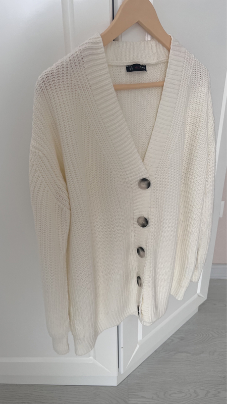 Продам все от 150.000 жемферы кардиганы свитеры от ZARA MANGO и п.р