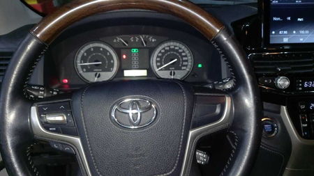 Toyota Land Cruiser 200 V6 2018 год